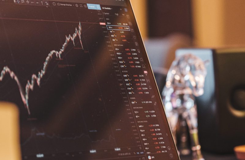 Is it Easy to Predict Trends in the Stock Market? How to Predict Stock ...